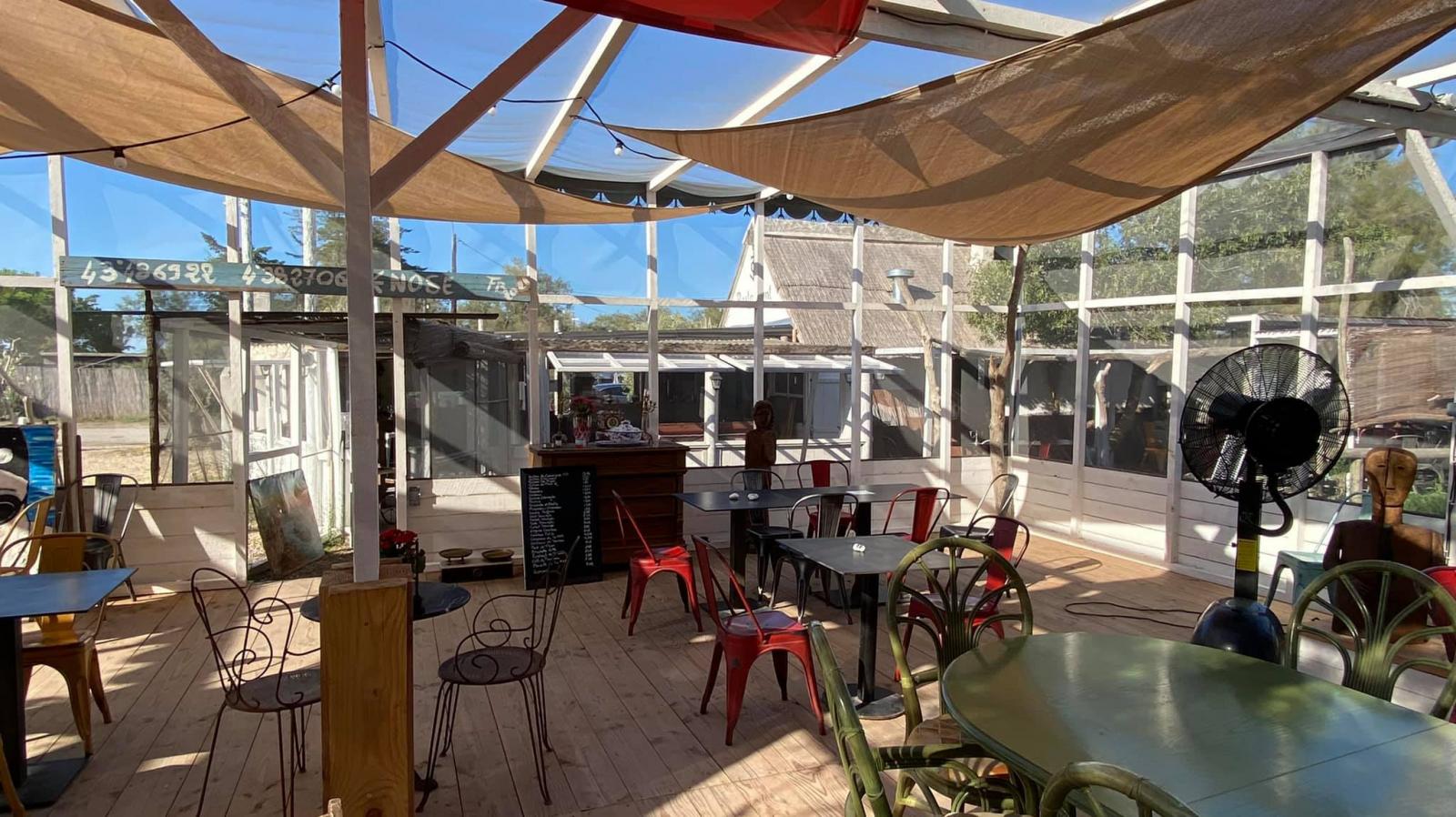 Chez Za Cabane du Pecheur Fou - Restaurant bord de l'eau Les Saintes ...